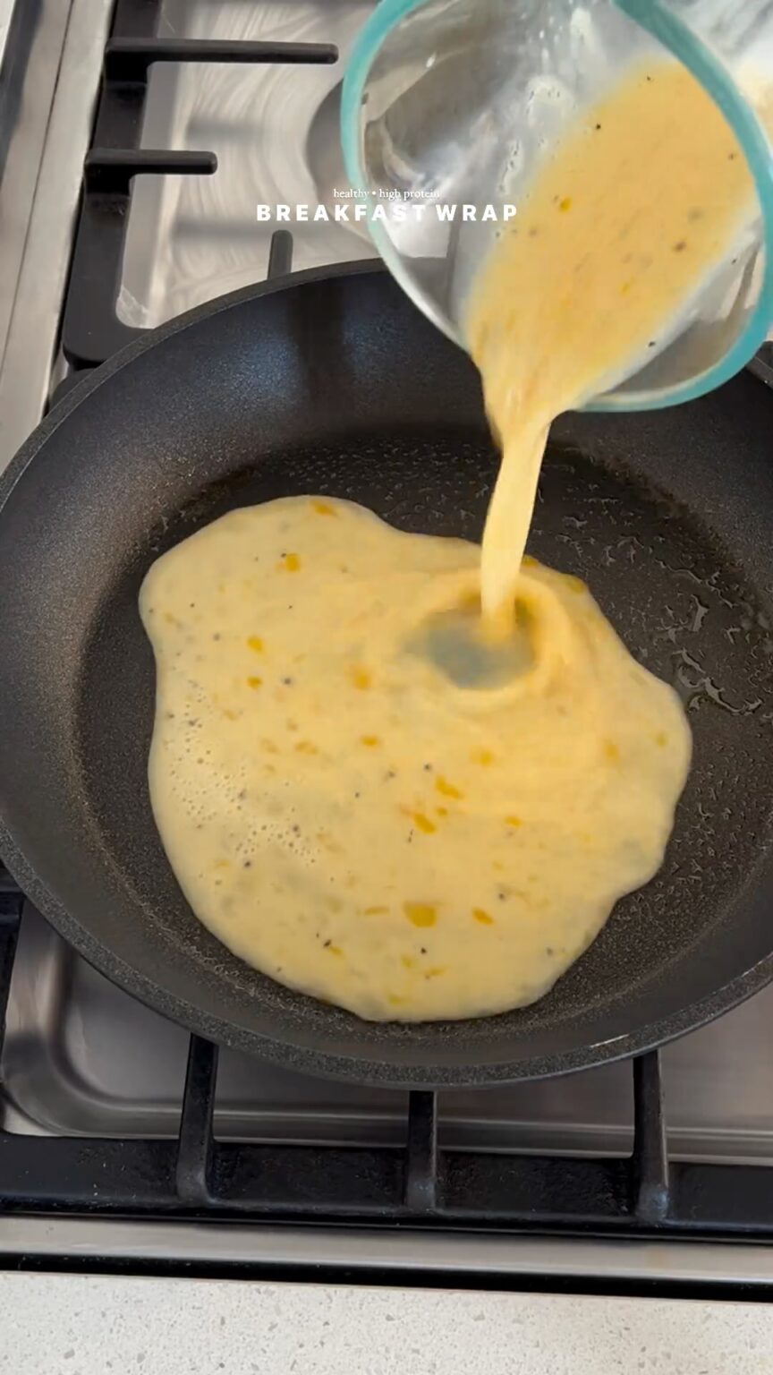 Quick & Easy Healthy Breakfast Wrap 🌯