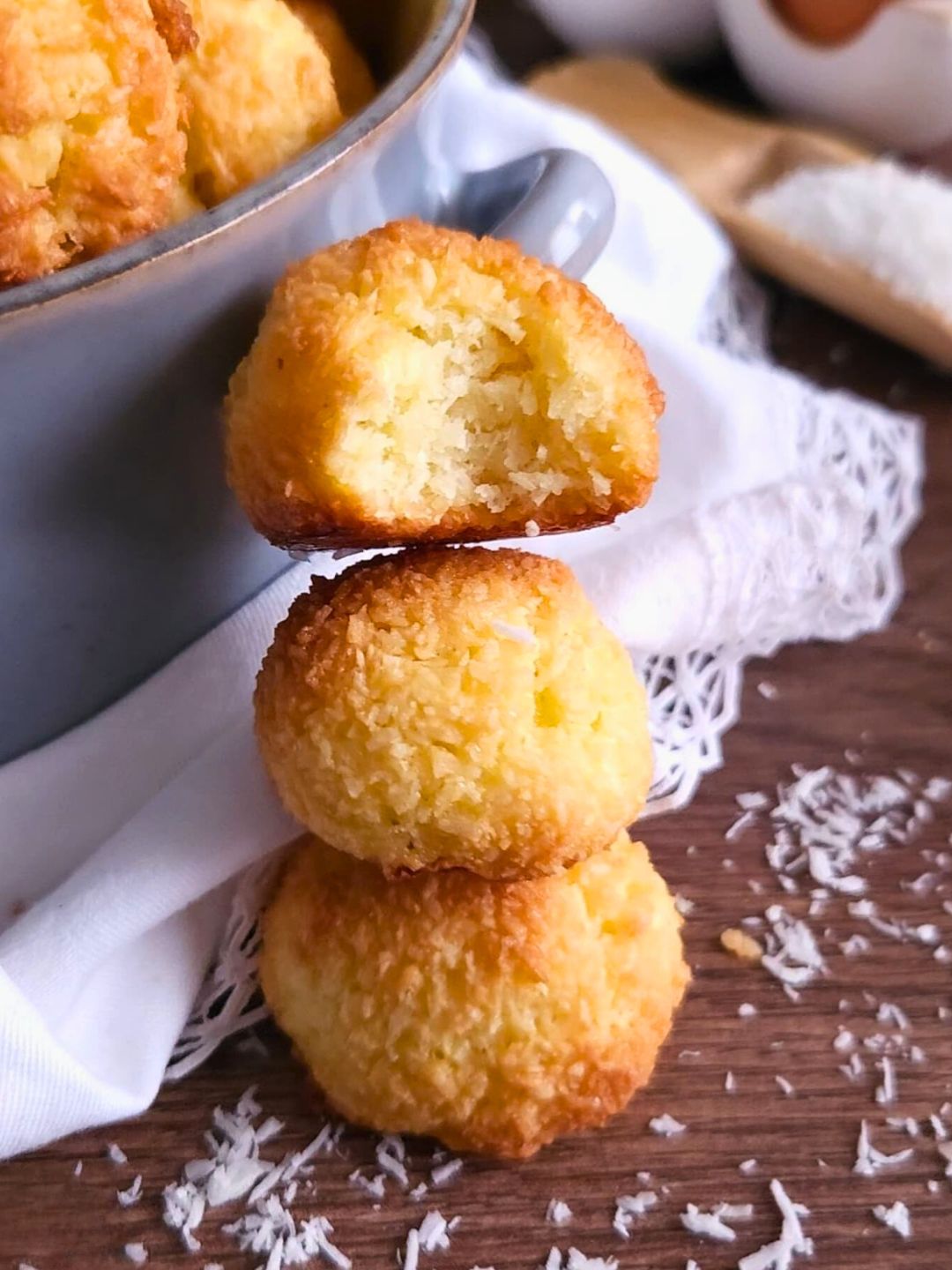 Simple Coconut Macaroon Recipe